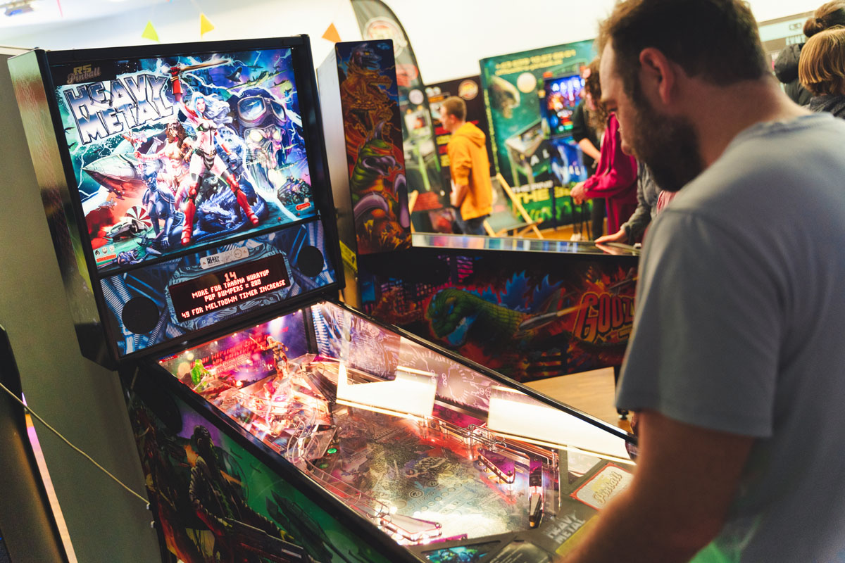 RS Pinball Flipper und Arcades - buttonfestival